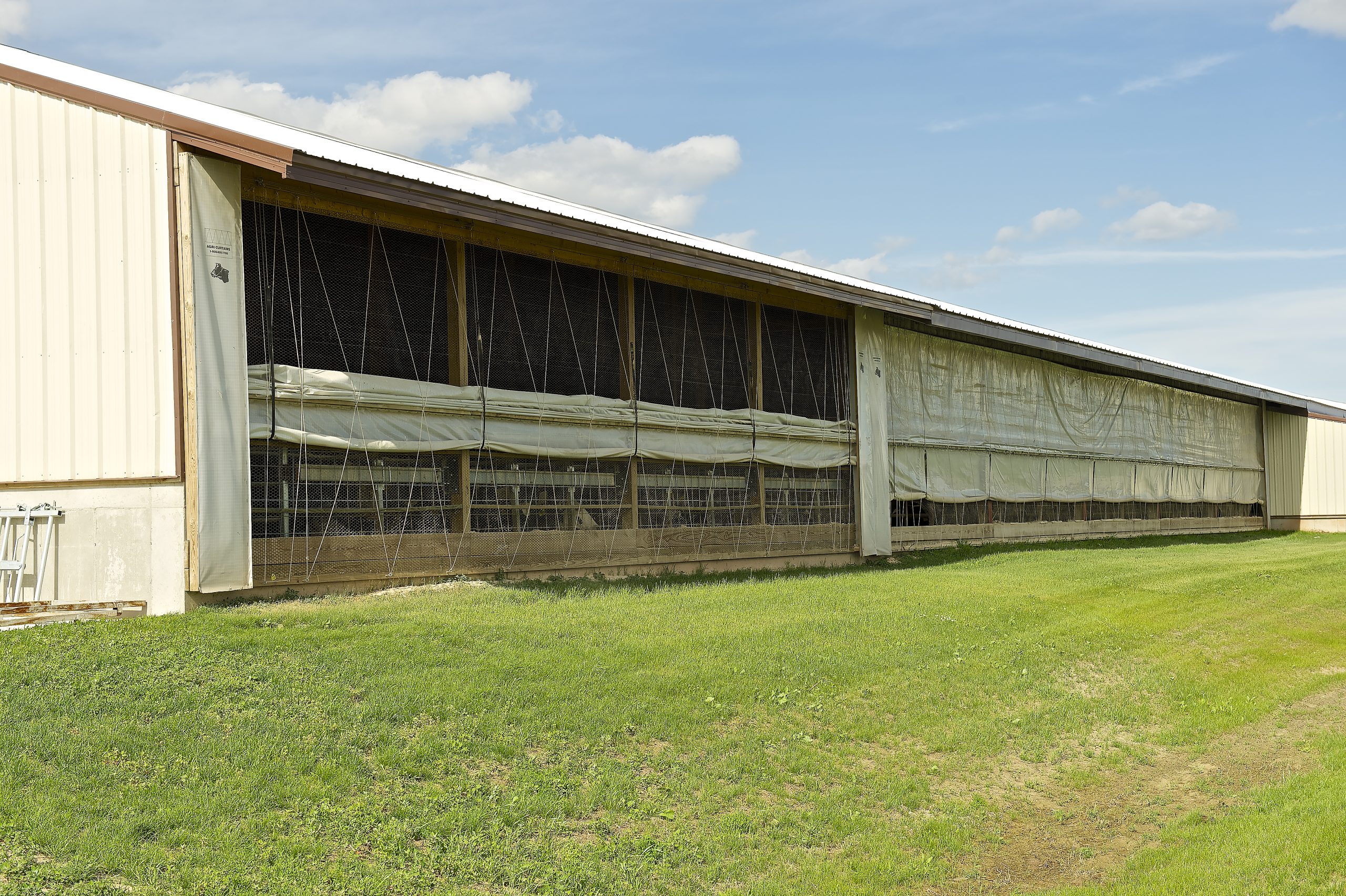 Freestall Barns | Majestic Crossing Dairy - Sustainable Wisconsin Dairy ...